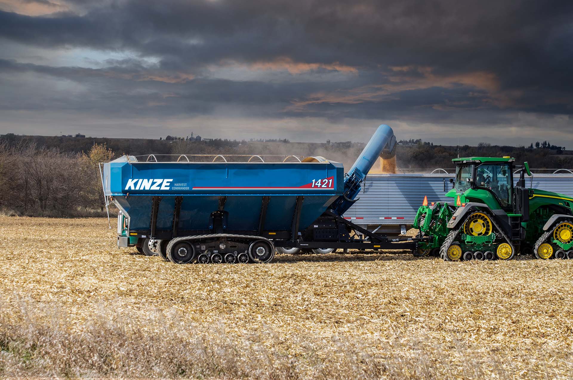 1421 Dual Auger Cart - Kinze