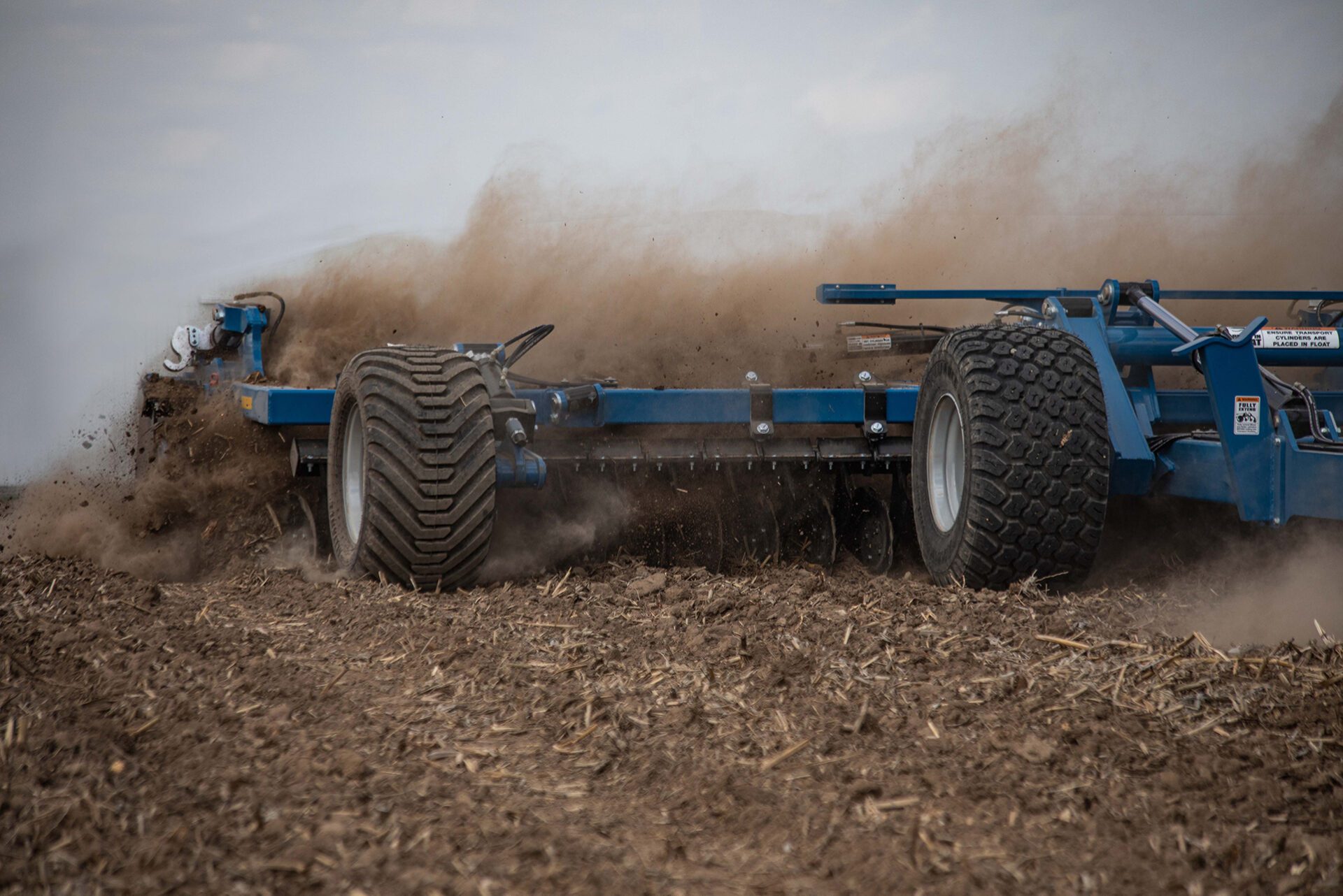 302 Mach Till – 30' Hybrid, High-Speed Disk – Kinze Manufacturing